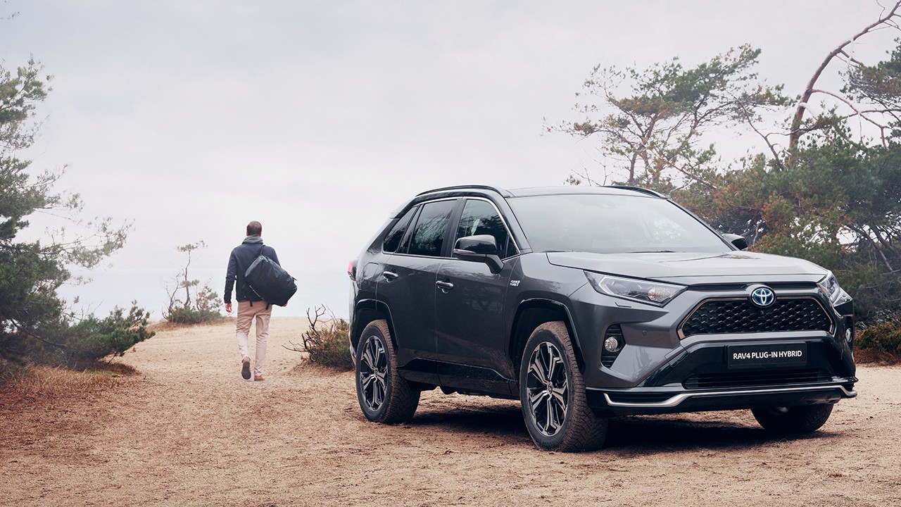 Oferta RAV4 Hybrid. Promotie Toyota RAV4. Suv hibrid.